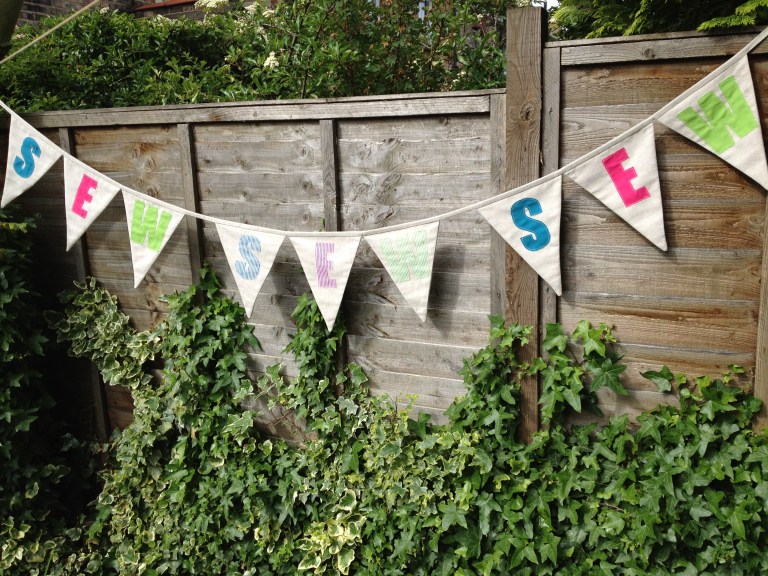 How to make bunting – The Avid Seamstress