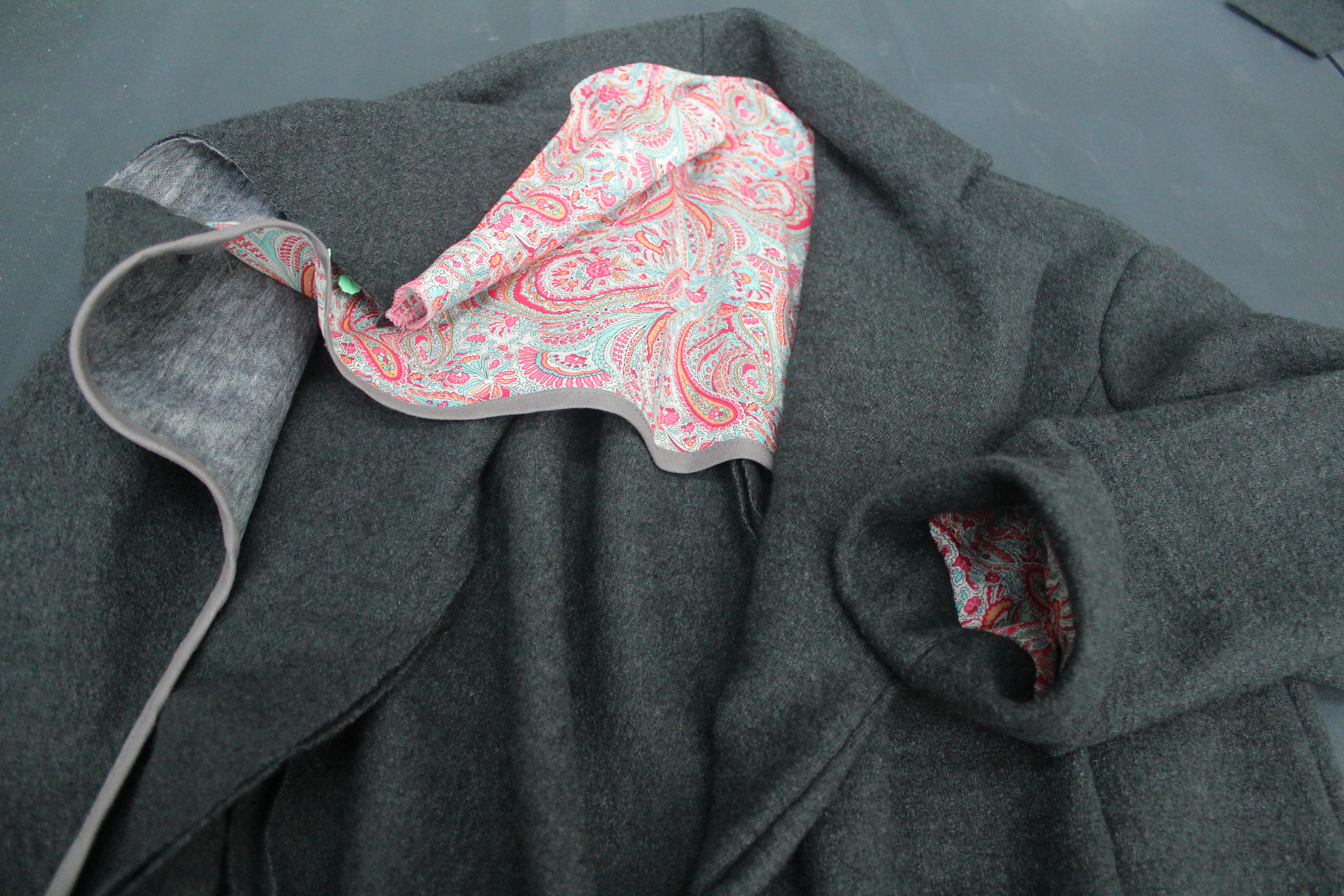 The coat – Lining the Sleeve – The Avid Seamstress